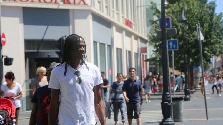 Surface Wilmar – Showbiz